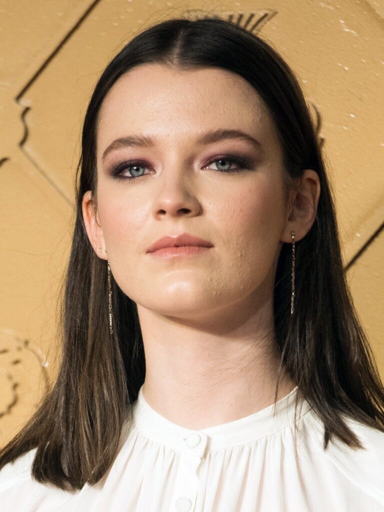 Liah O'Prey Biography: From Aspiring Artist to Star