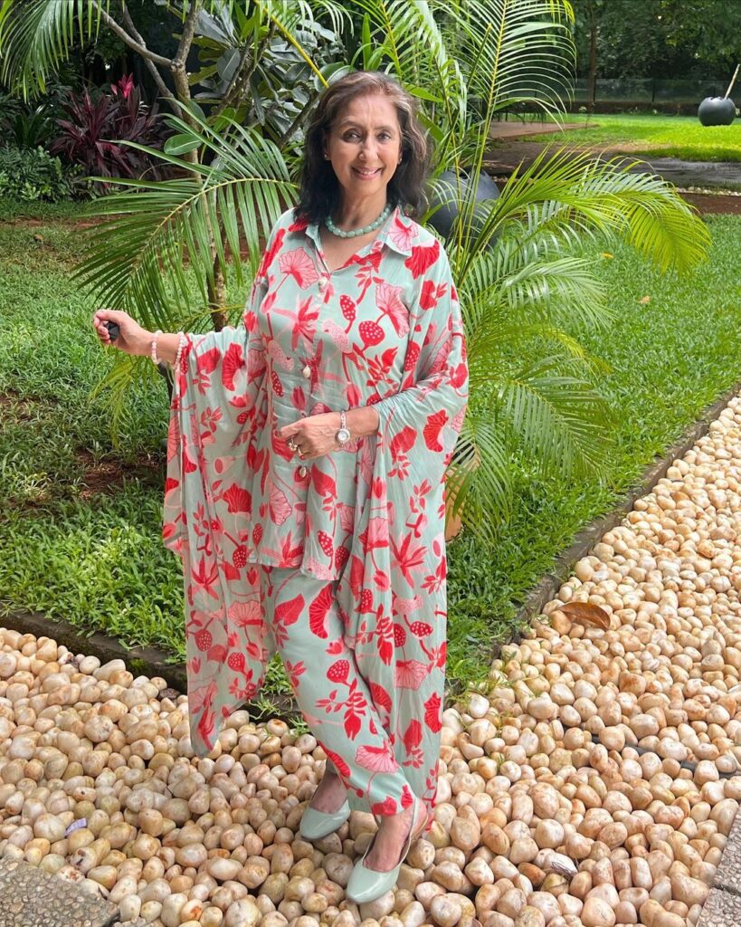Neena Kulkarni Biography : From Marathi Theater to Bollywood