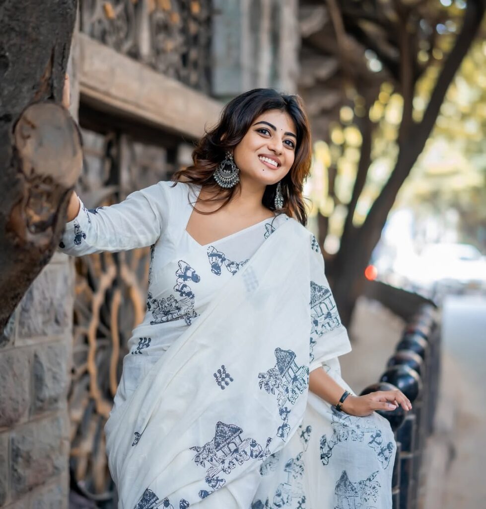Anandhi Biography: From Bus Stop to Kayal Stardom
